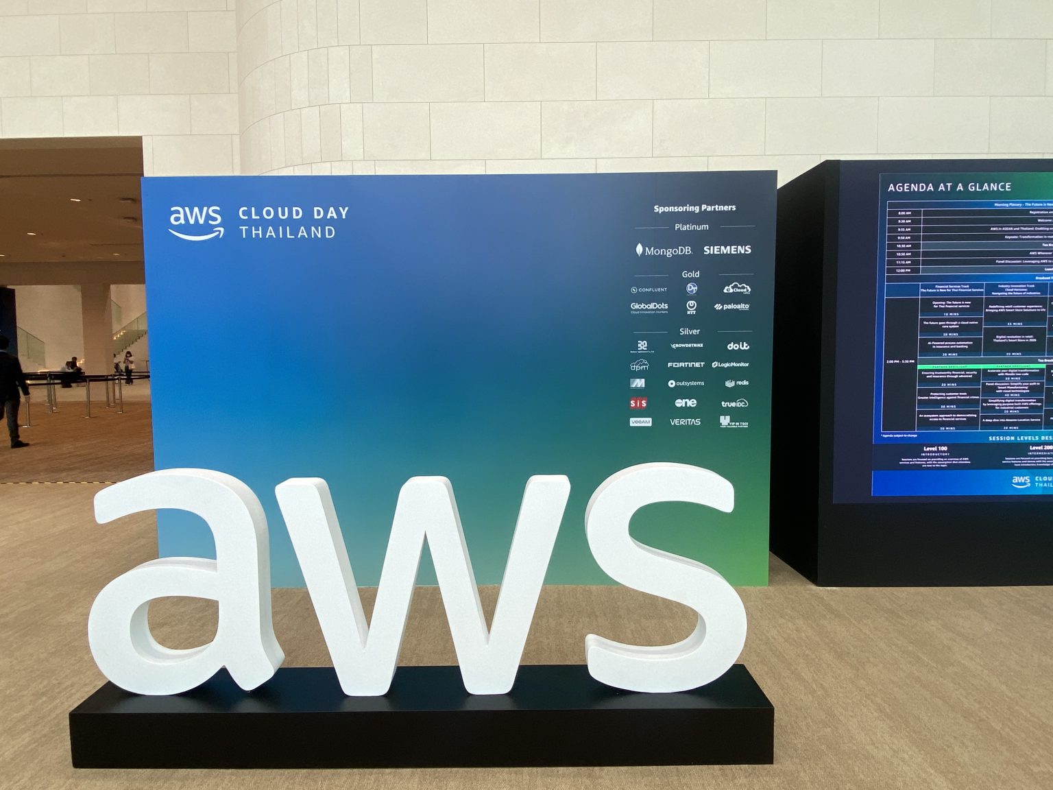 BAC ร่วมออกบูธเพื่อแสดงศักยภาพของ Tableau Cloud ที่ทำงานร่วมกับ AWS ในงาน AWS Cloud Day ...